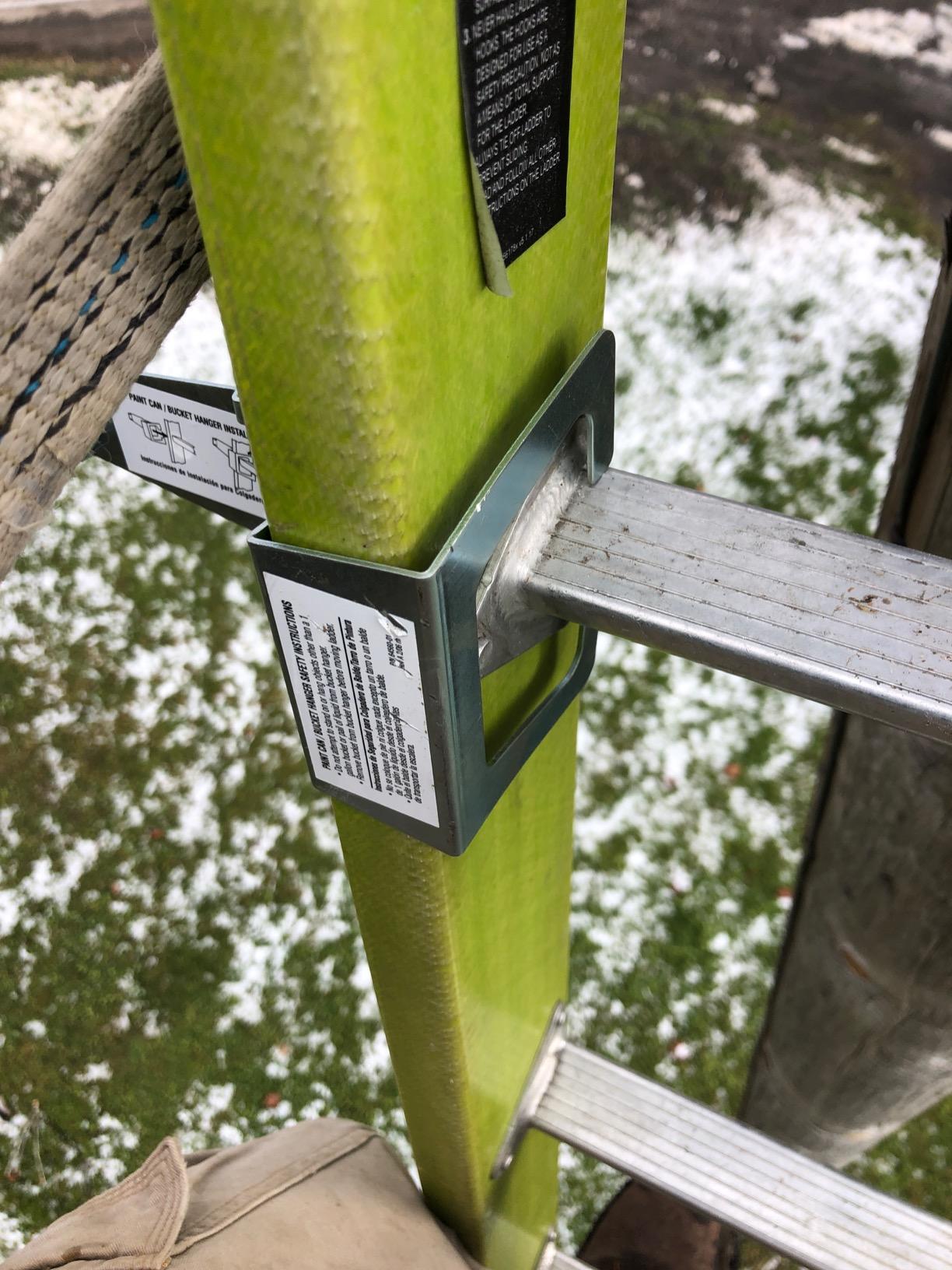 Werner AC22 Extension Ladder Paint Can-Bucket Hanger - Amazon.com