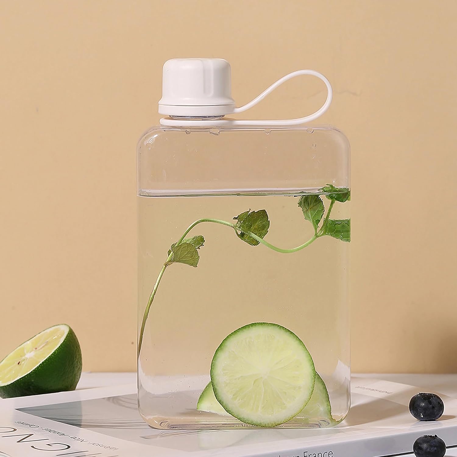 Amazon｜【医療器具にも使用の樹脂製】IOLOYU 水筒 500ml ウォーターボトル 400mlトライタン ボトル バッグに入るスリムな平型 water bottle プラスチック ...