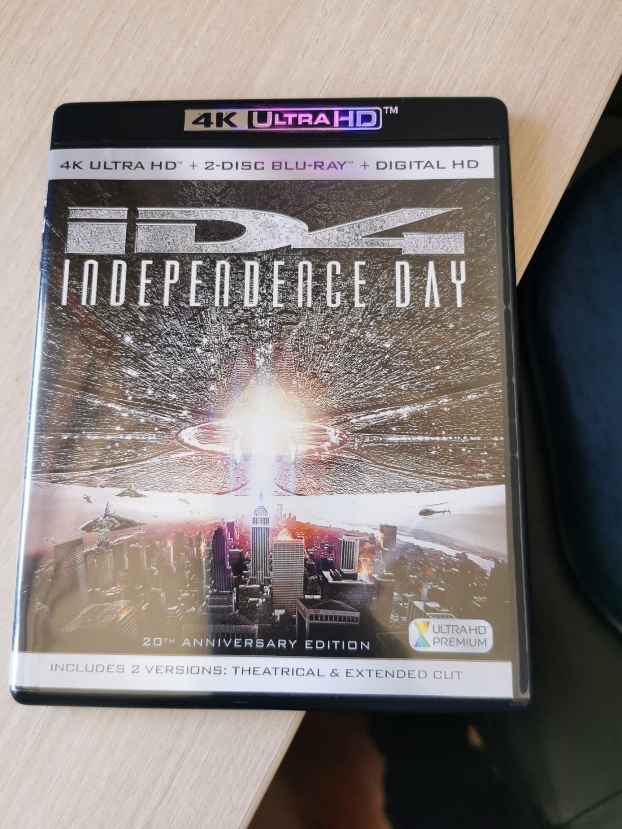 Amazon.com: Independence Day [VHS] : Will Smith, Bill Pullman, Jeff ...