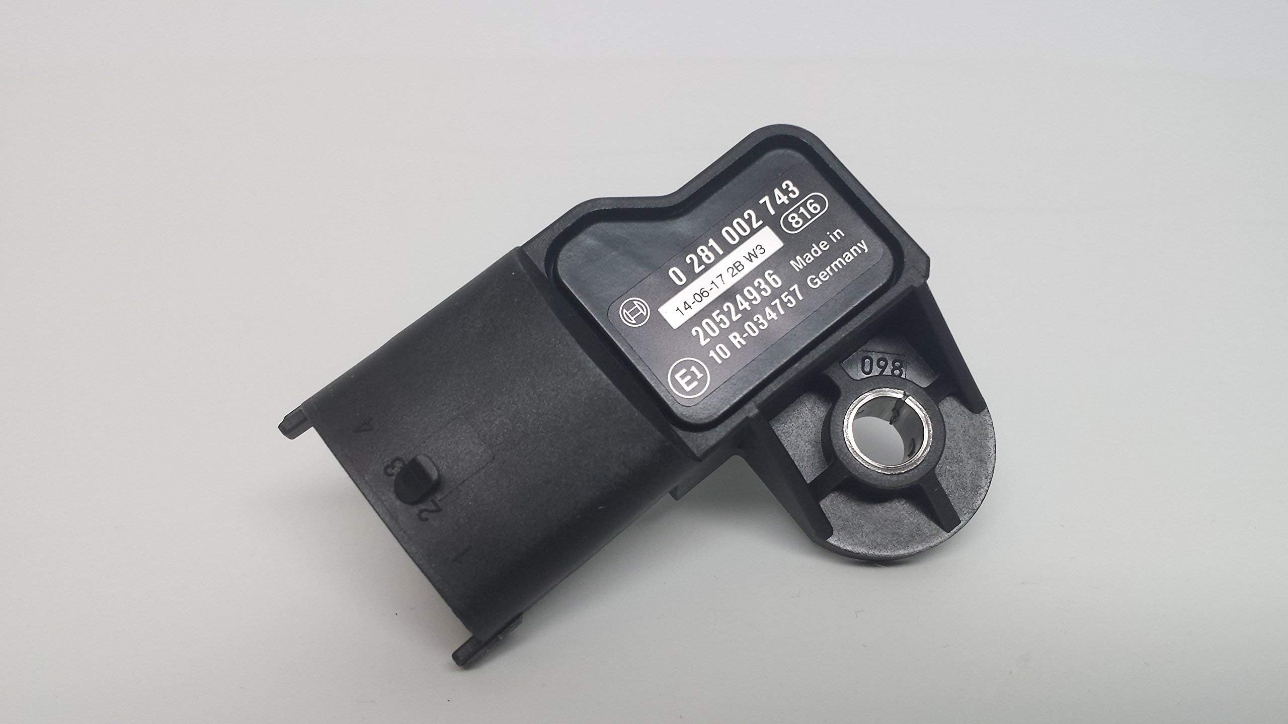 Amazon.com: Volvo Truck 21634017 Pressure Sensor : Automotive