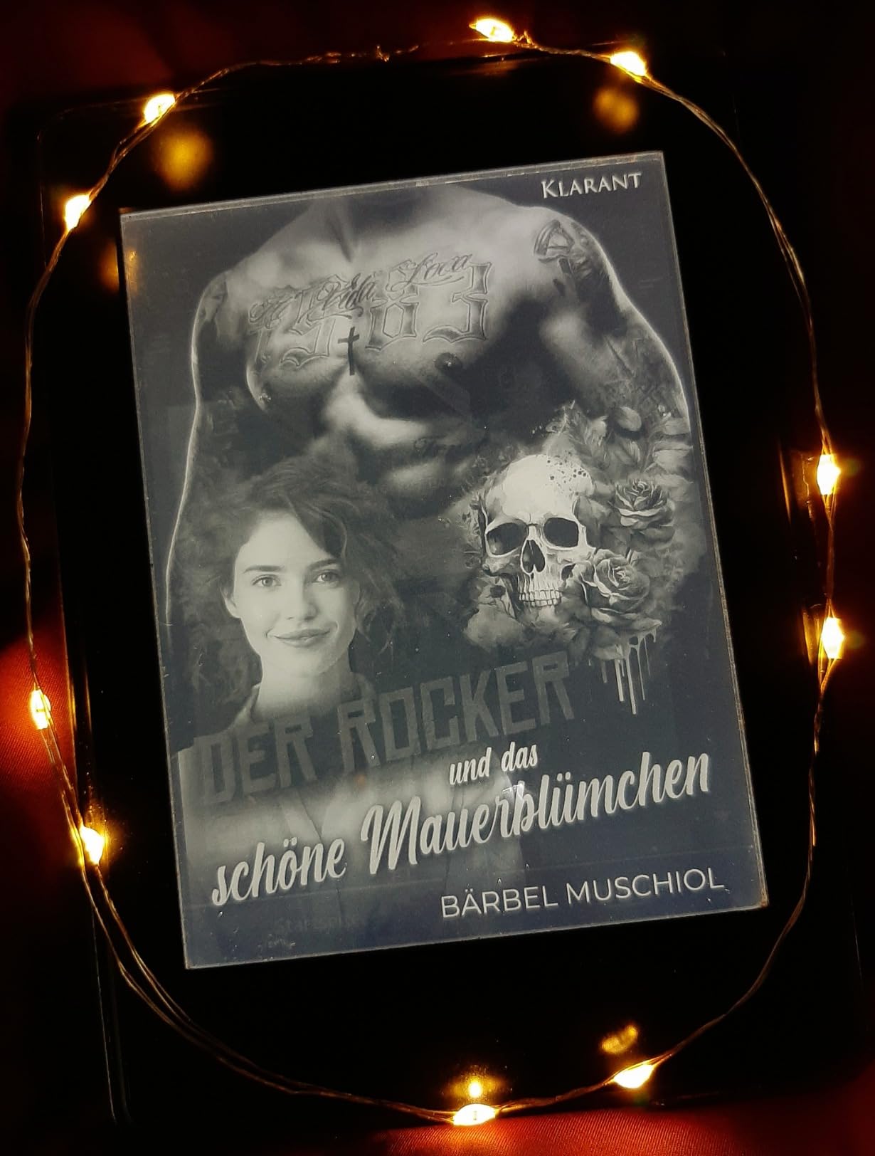 Der Rocker und das schöne Mauerblümchen. Rockerroman (Death Kings ...