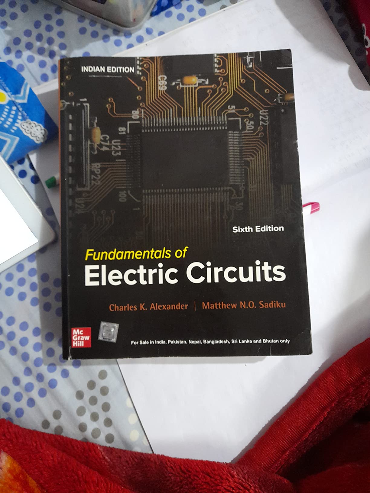 Fundamentals of Electric Circuits : Alexander, Charles, Sadiku, Matthew ...