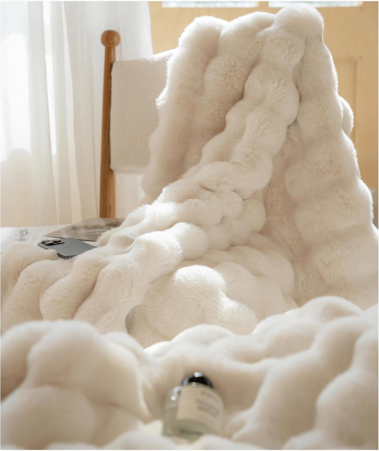SUMSOFT Luxury Faux Rabbit Fur Bubble Blanket Throw, Soft Cozy Fleece ...
