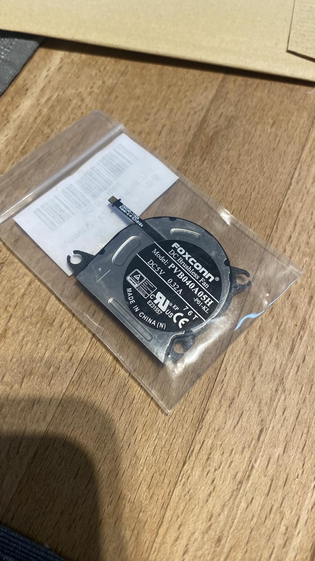 Amazon.co.jp: FOXCONN Switch スイッチ 本体内蔵 純正 冷却ファン シロッコファン PVB040A05H : ゲーム