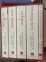 Amazon.com: The Twilight Saga Complete Collection: 9780316132909: Meyer, Stephenie: Books