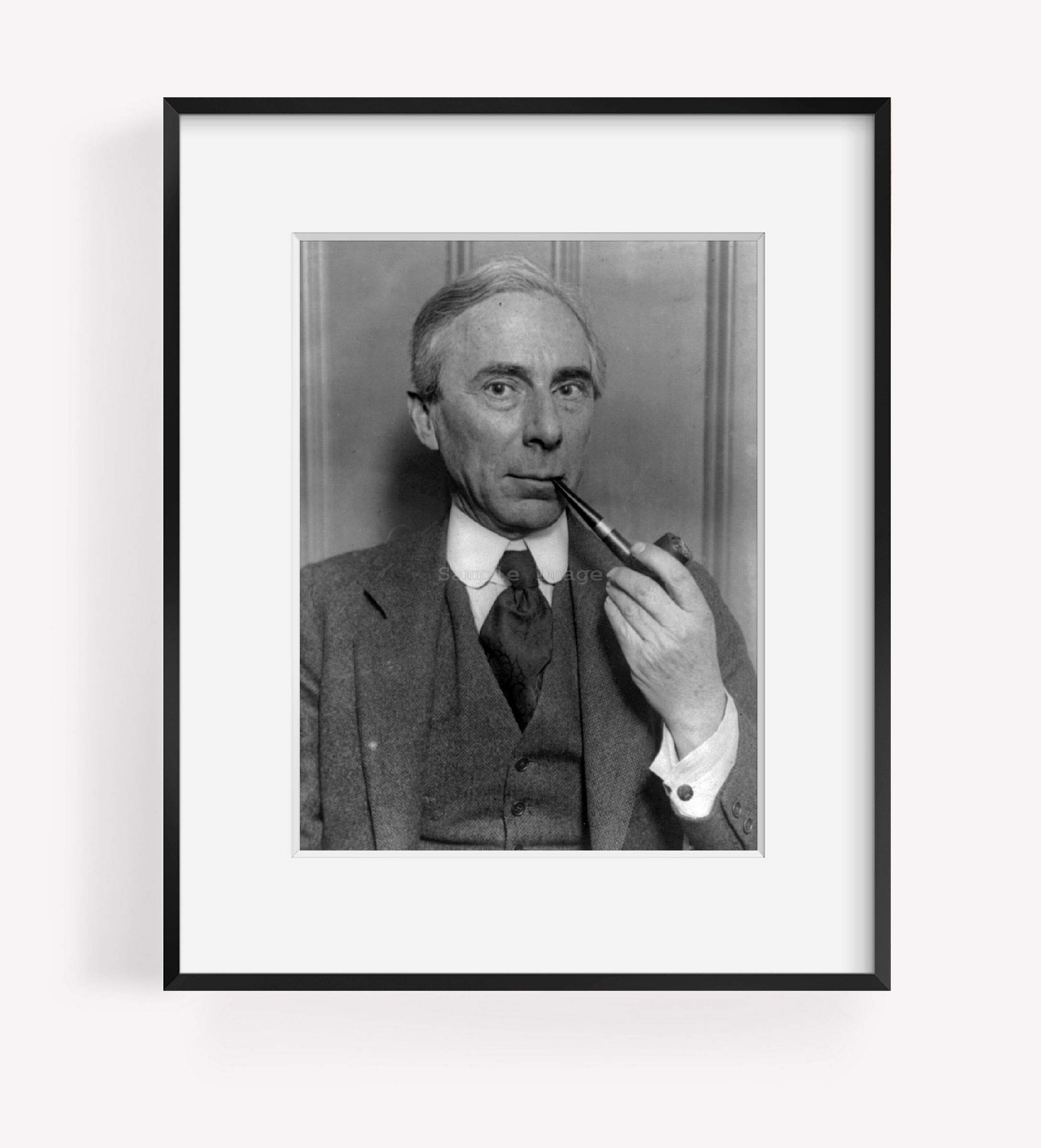 Bertrand Russell Pipe