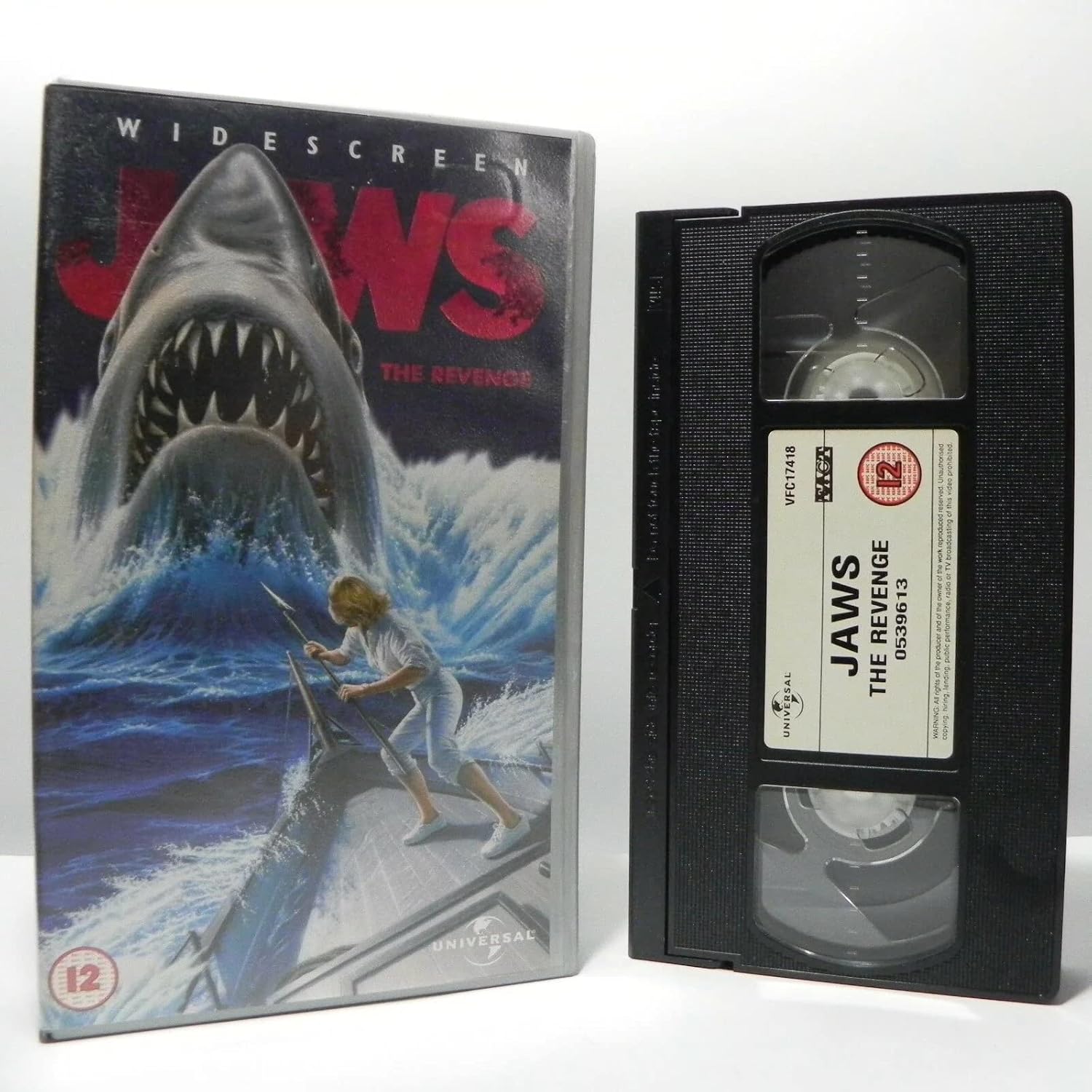 Amazon.com: Jaws: The Revenge [VHS] : Lorraine Gary, Lance Guest, Mario ...