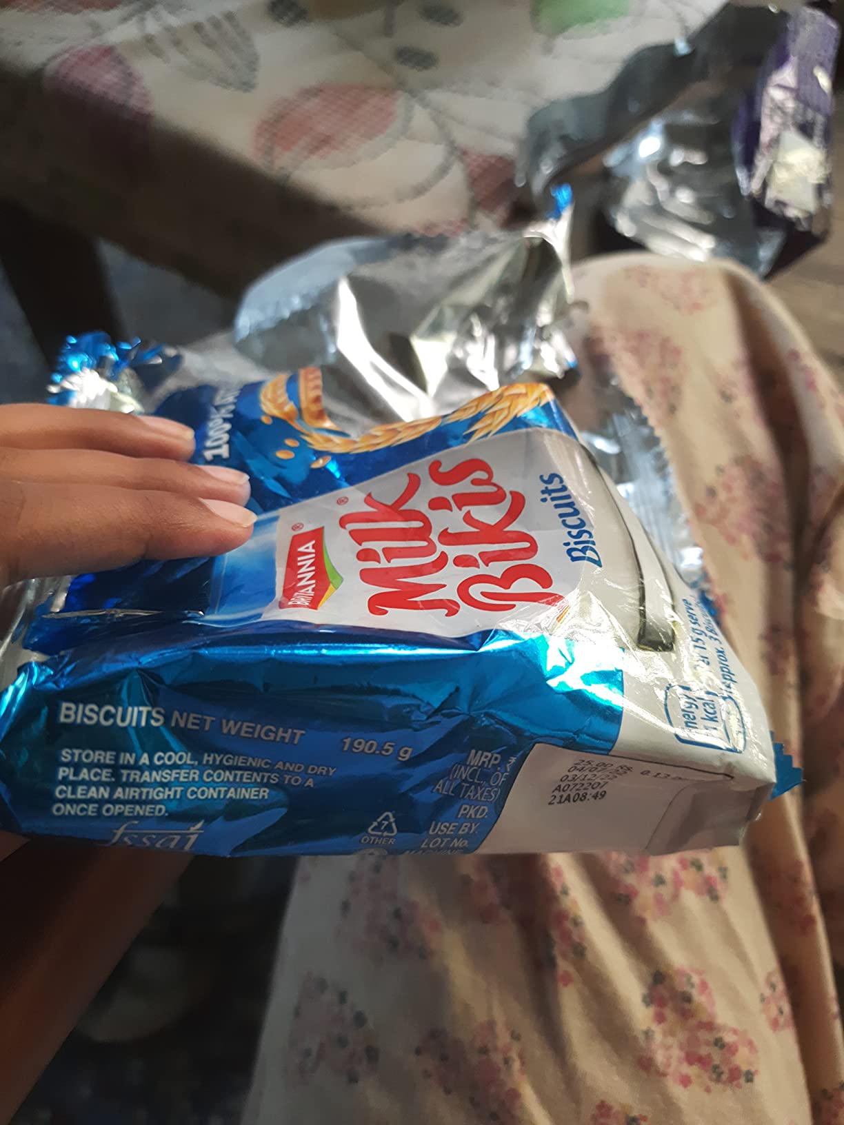 Britannia Milk Bikis Biscuits Pouch(Weight May Vary),280/190.5 Gm ...