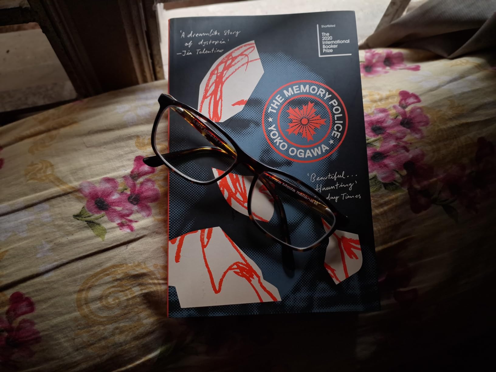 The Memory Police: An enthralling Japanese dystopia eBook : Ogawa, Yoko ...