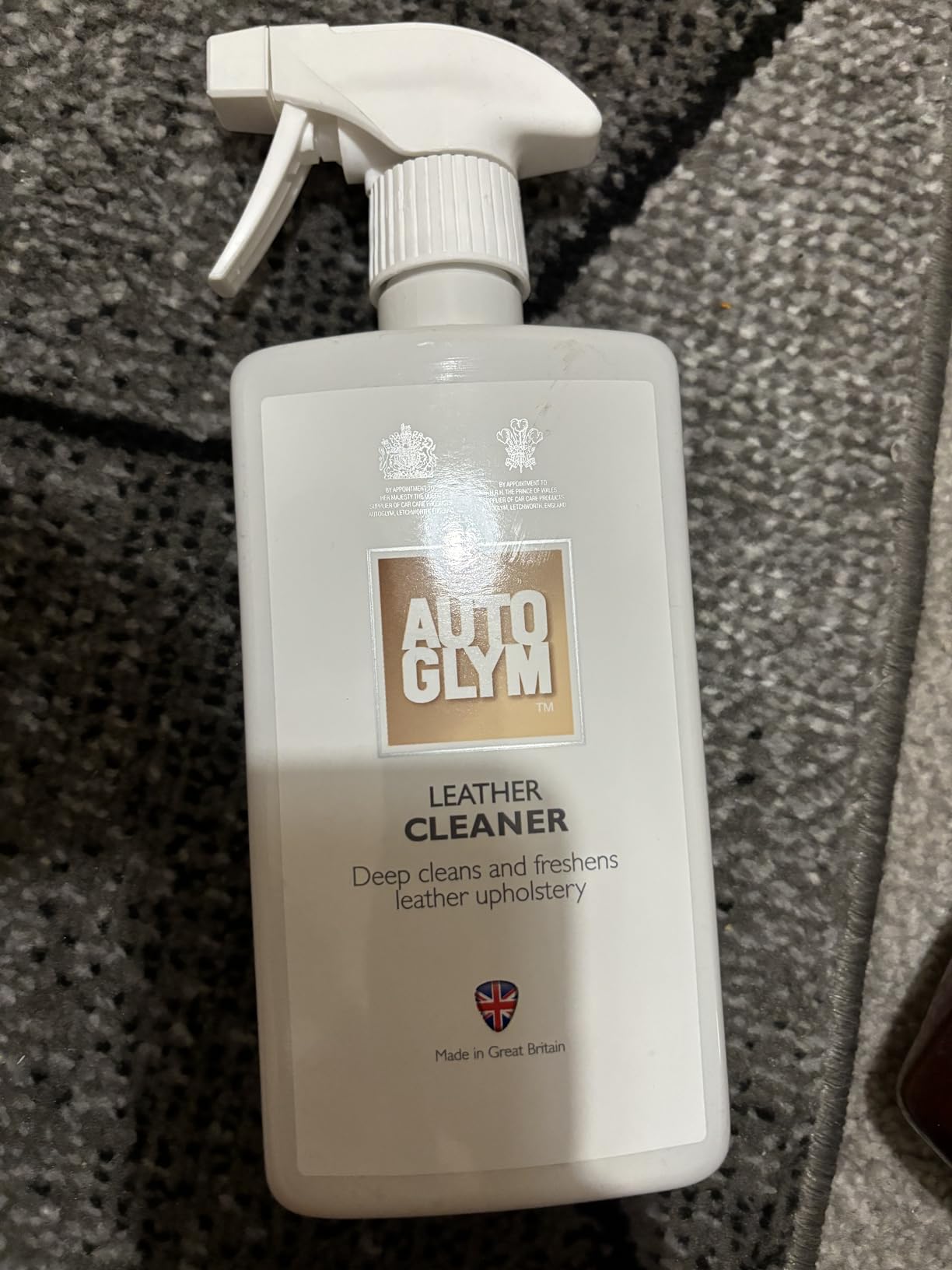Autoglym Leather Cleaner, 500ml - Car Leather Cleaner Deep Cleans and ...