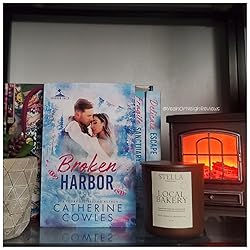 Broken Harbor (Deluxe Edition) (Sparrow Falls, 3): Cowles, Catherine: 9781464241598: Amazon.com ...