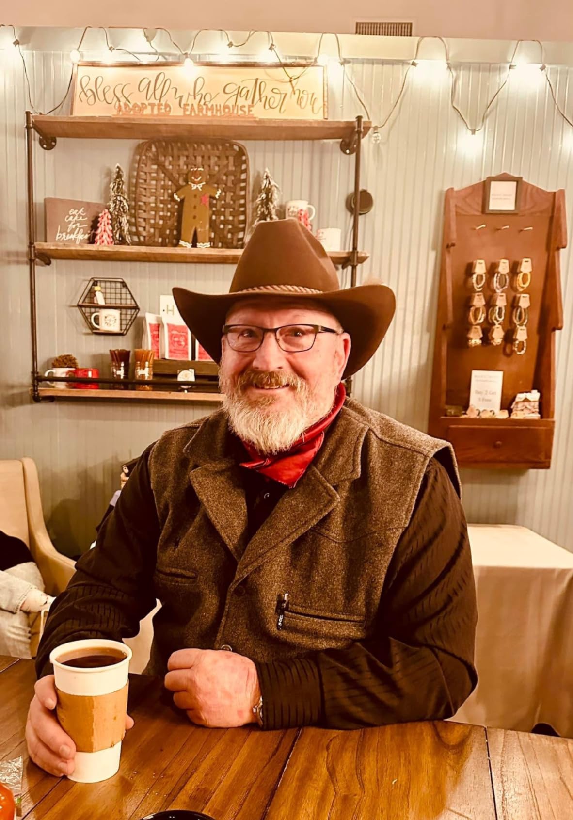 Wyoming Traders Men's Buckaroo Wool Vest at Amazon Men’s Clothing store