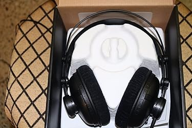 Amazon.com: Samson SR950 Professional Studio Reference Headphones ...