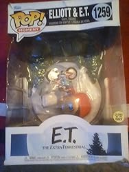 Amazon.com: Funko Pop! Moment: E.T. The Extra-Terrestrial - Elliot and E.T. Flying (Glow in The ...