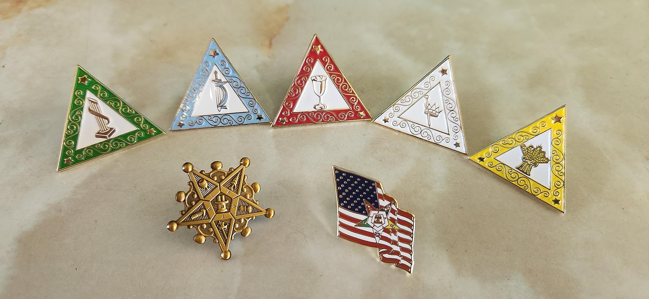 Amazon.com: OES Eastern Star Point Set Triangle Lapel Pin One Inch Gold ...