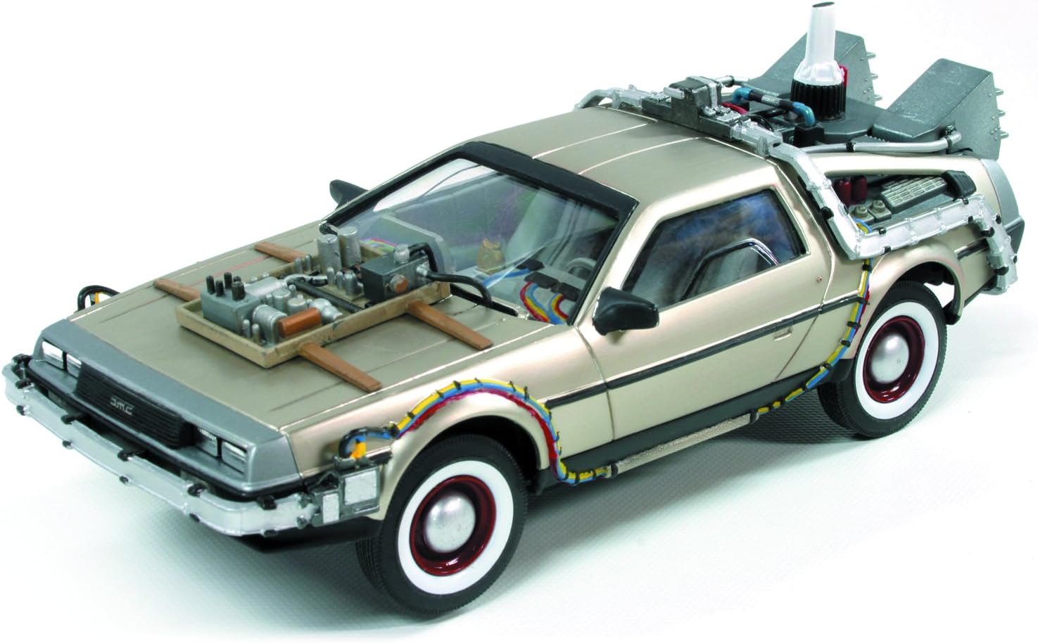 Amazon.com: Round 2 Back to The Future 3: Time Machine Model Kit (1:25 ...