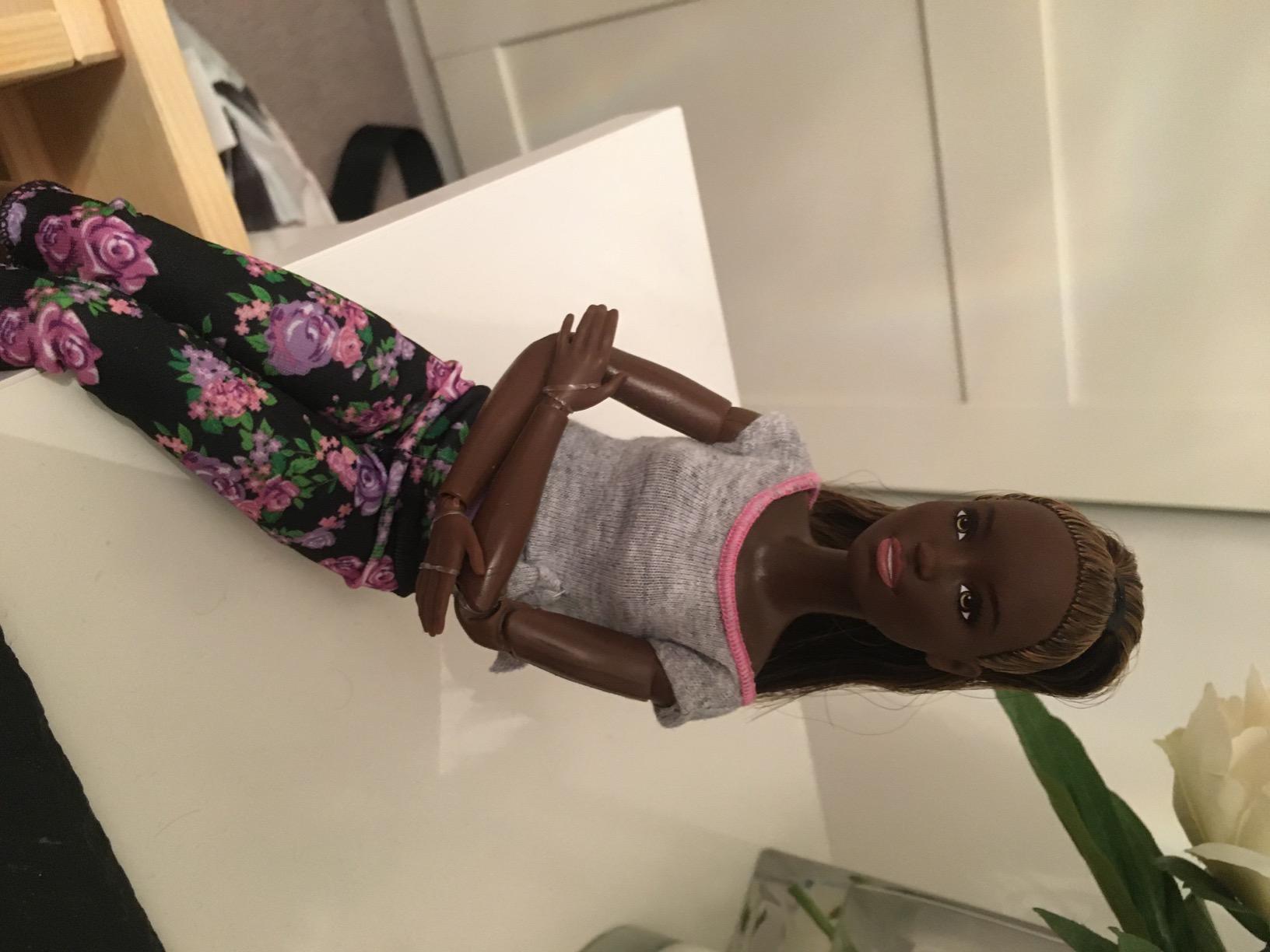 Barbie Made to Move Doll - Original with brunette ponytail : Amazon.co ...