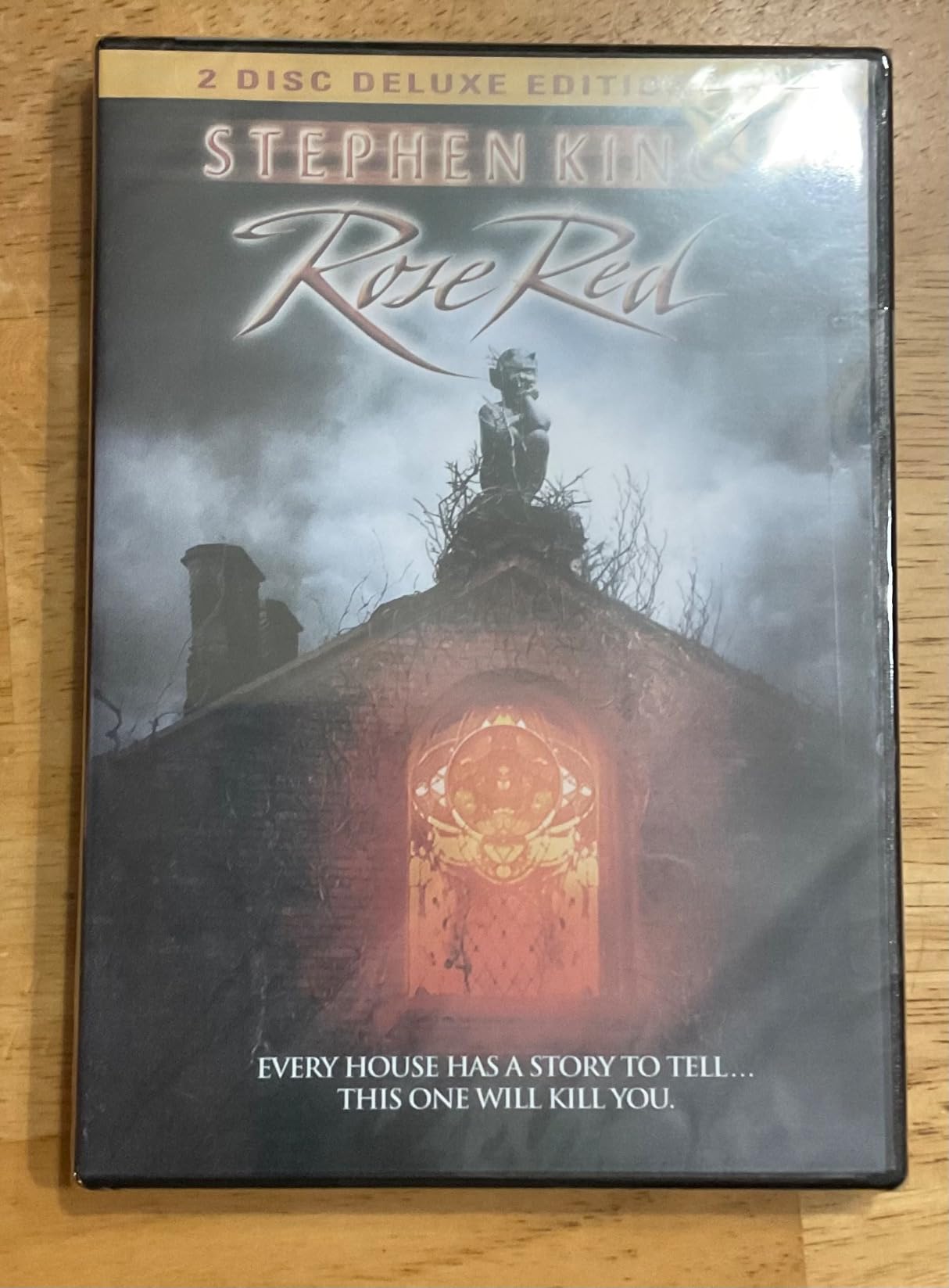 Amazon.com: Rose Red [VHS] : Nancy Travis, Matt Keeslar, Kimberly J ...