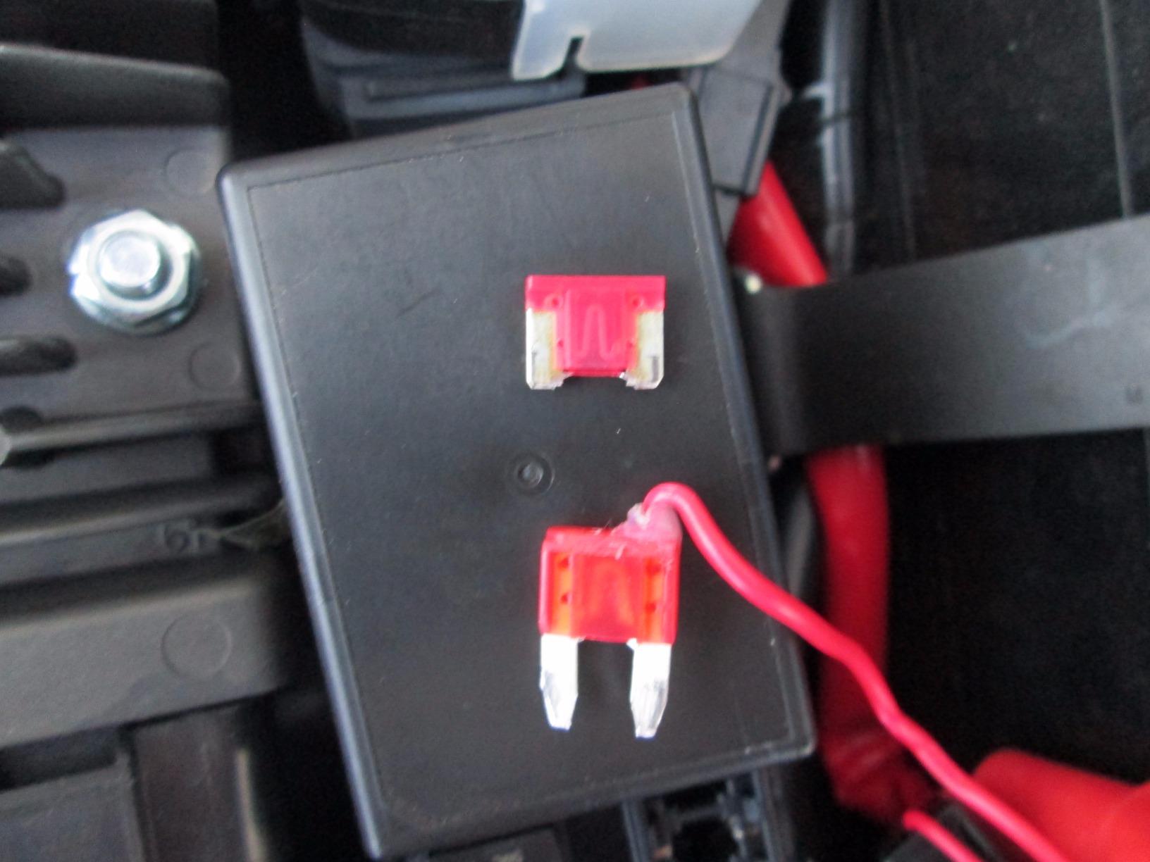 Amazon | エーモン(amon) ミニ平型ヒューズ電源 10Aヒューズ差替用 E511 後継品「品番4846」あり | ヒューズ | 車＆バイク