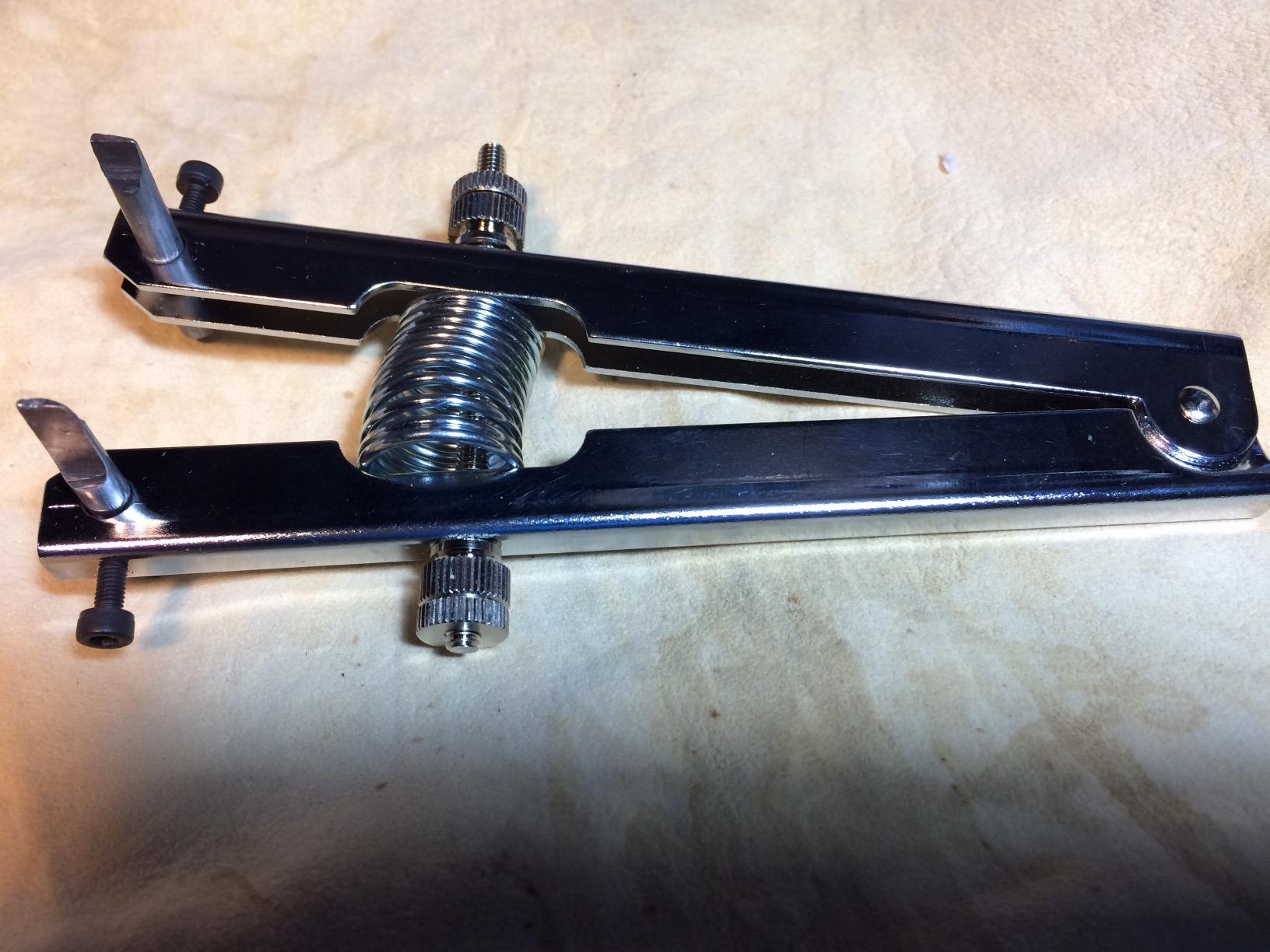 Amazon.com : Japan hobby tool V Style Lens Opener for Camera Lens ...