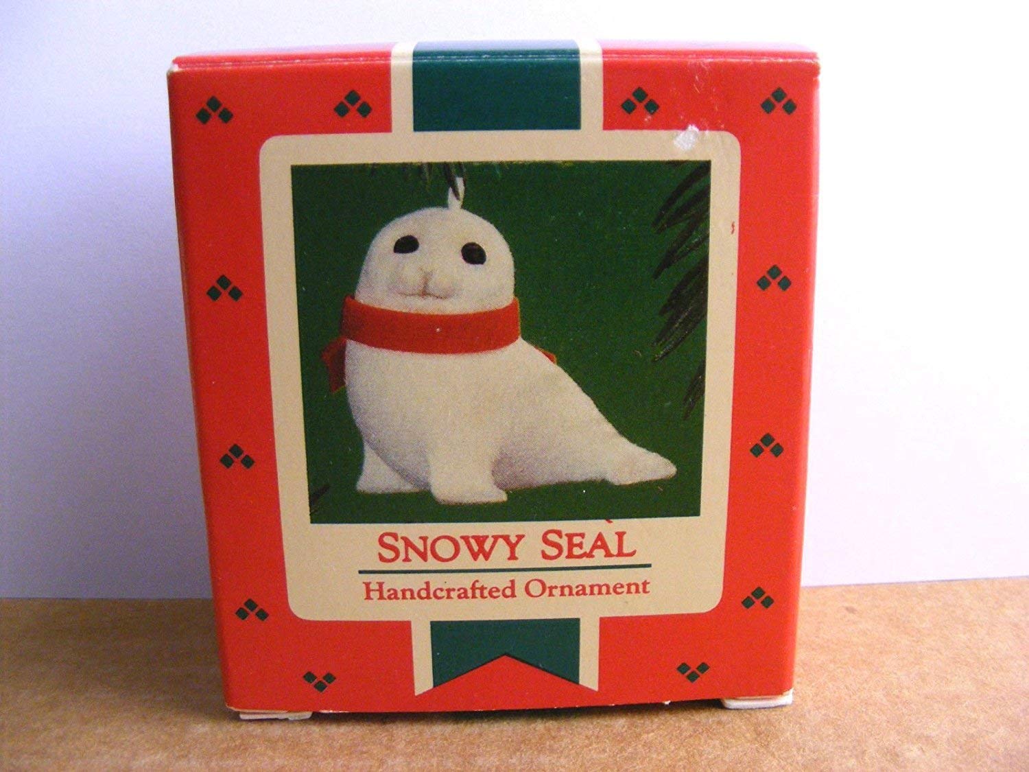Amazon.com: Hallmark Keepsake Ornament Snowy Seal 1984 QX450-1 : Home ...