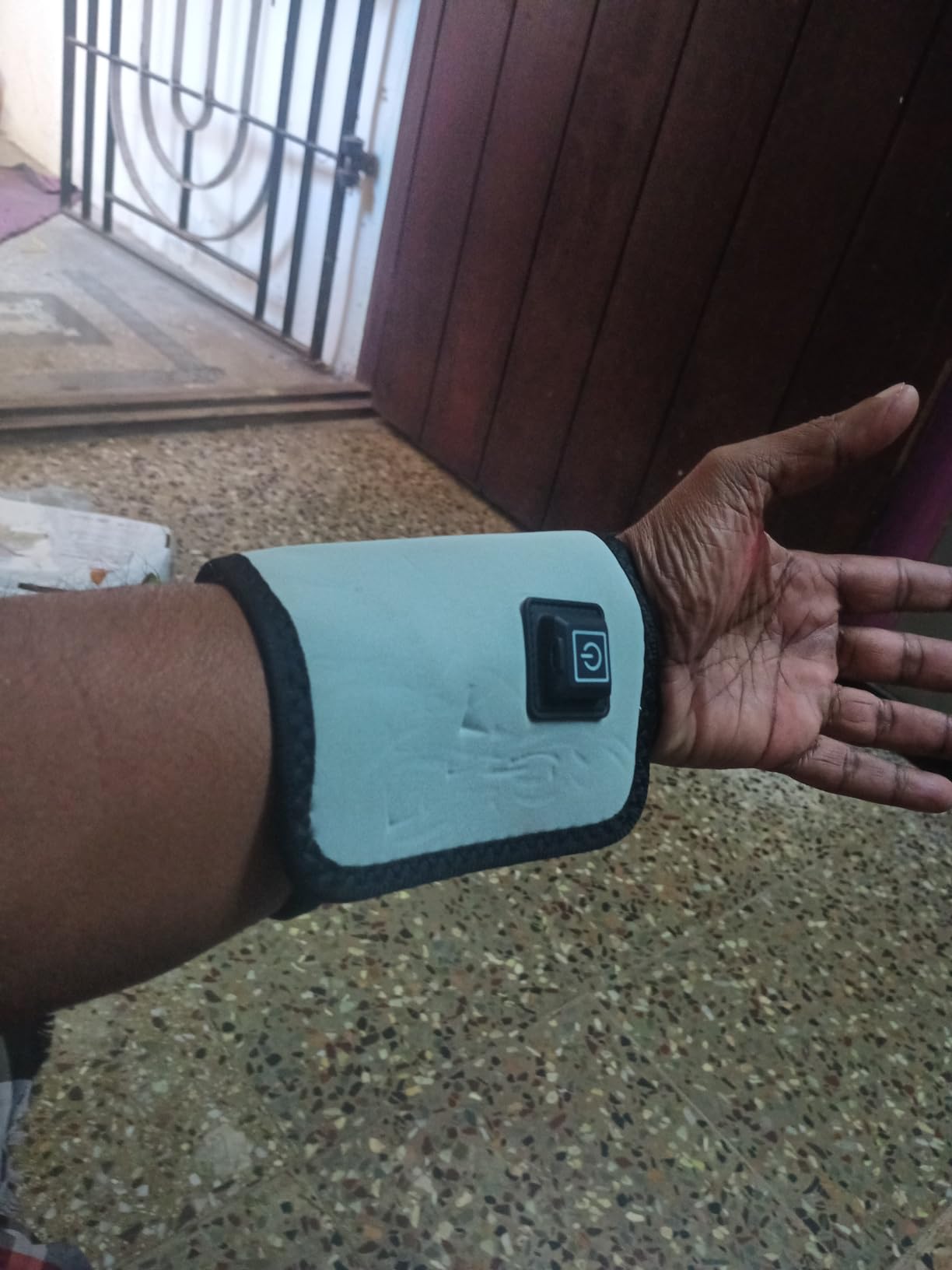 Oblivion Hand Heating Strap Pain Relief Strap | Far Infrared Heat Strap ...
