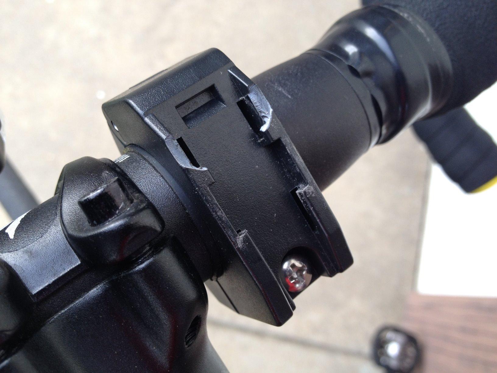 Amazon.com: Garmin Rail Mount Adapter (Large)