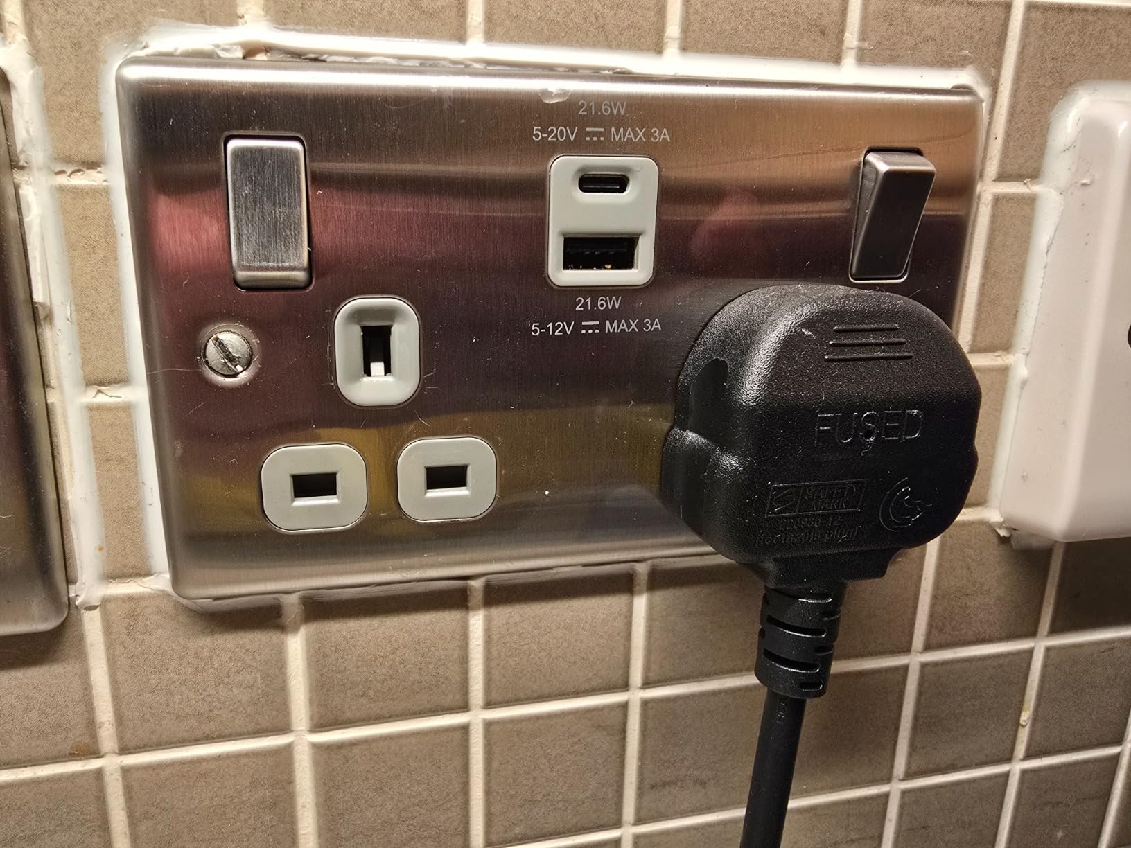 BG Electrical Double Switched Wall Plug Socket with Fast Charge Type A ...