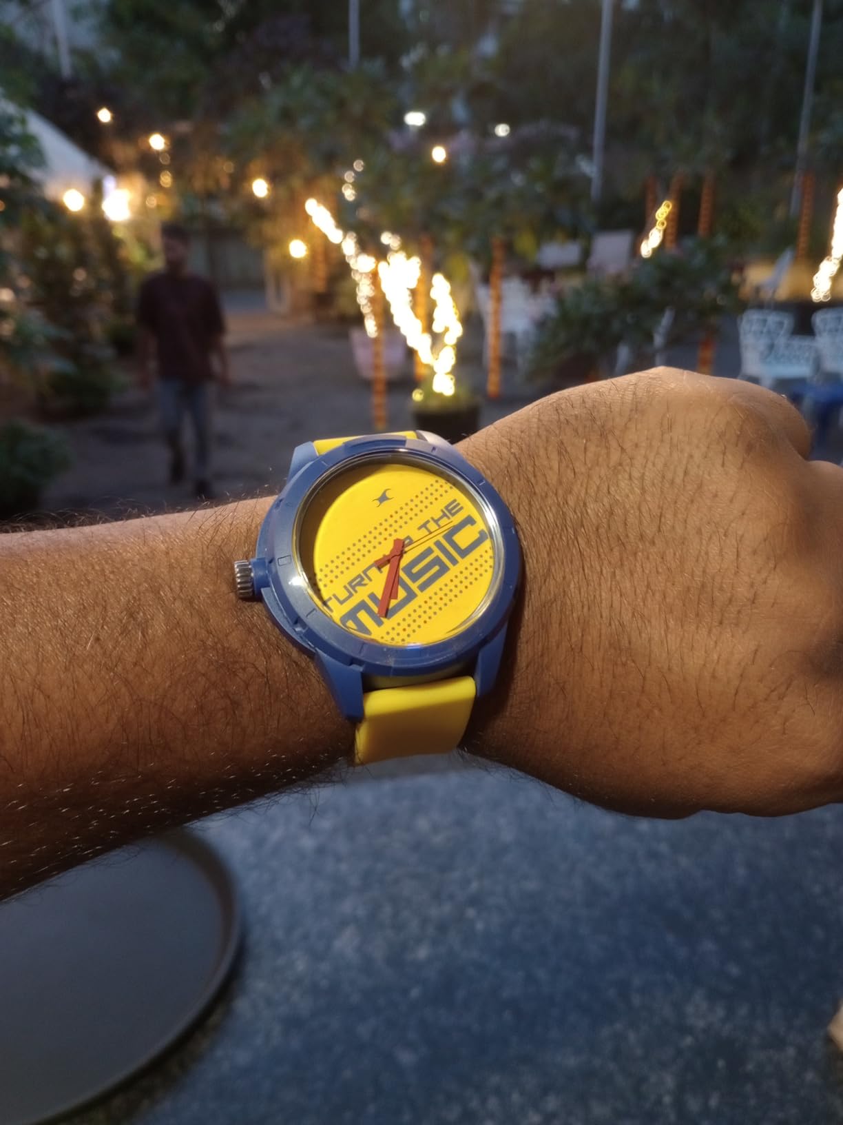 Fastrack Analog Yellow Dial Men's Watch-38019PP08 / 38019PP08 : Amazon ...