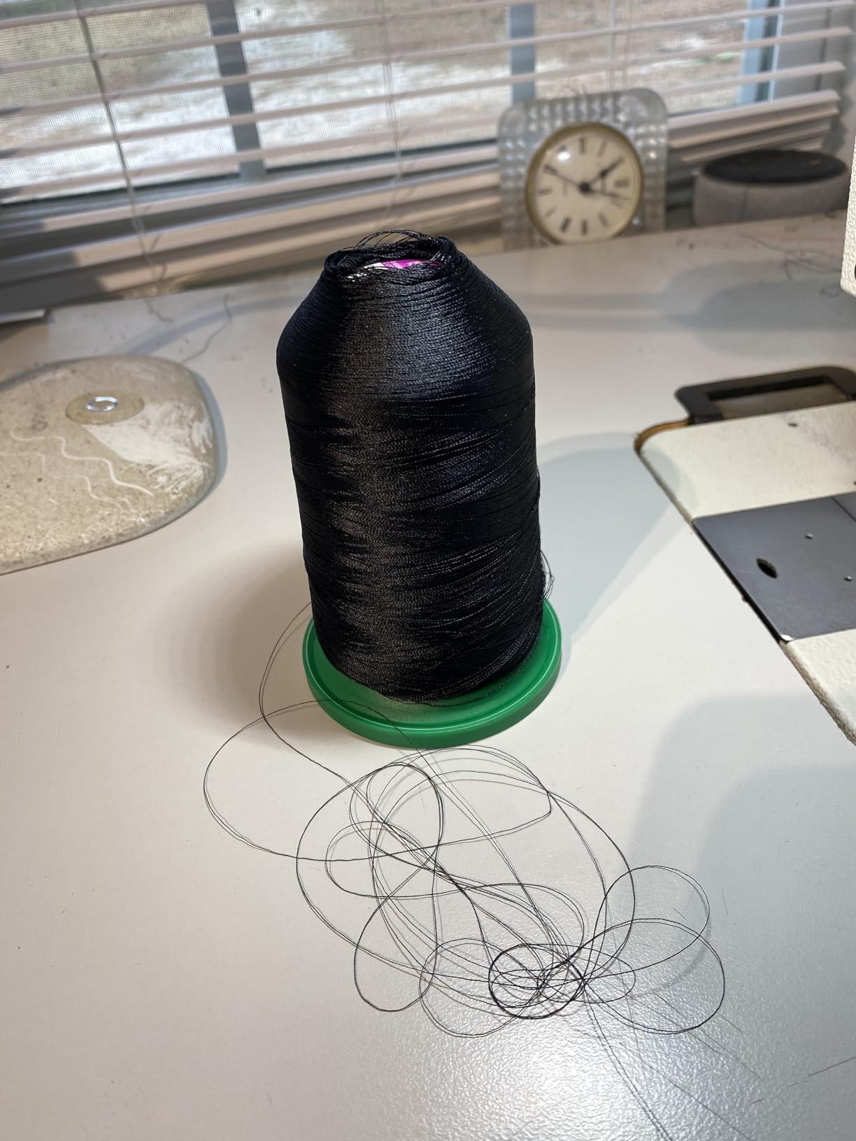 Amazon.com: Isacord Embroidery Thread, Black Thread 5000M color 0020 ...