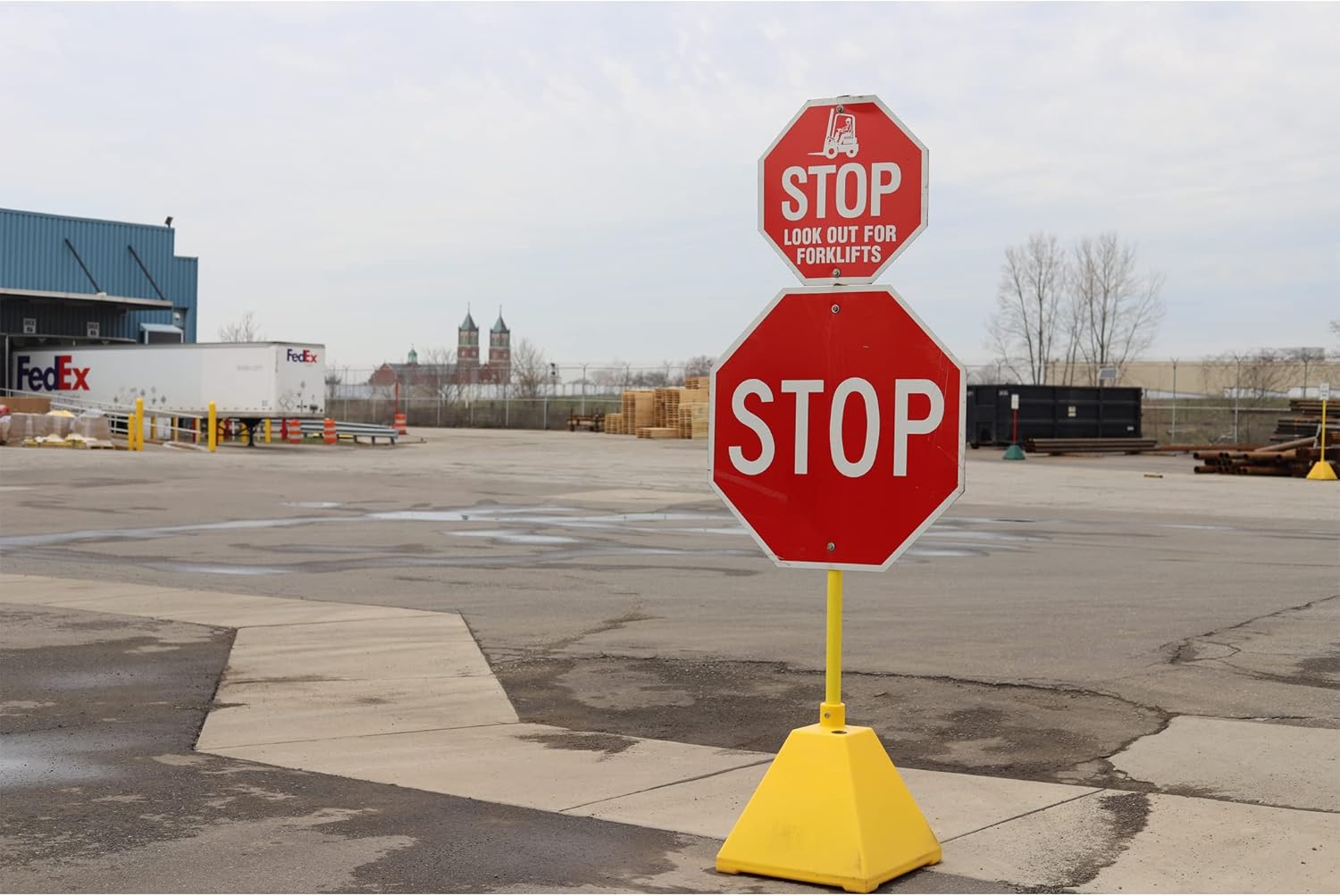 Ideal Shield – Base de letrero portátil roja y soporte para letreros ...