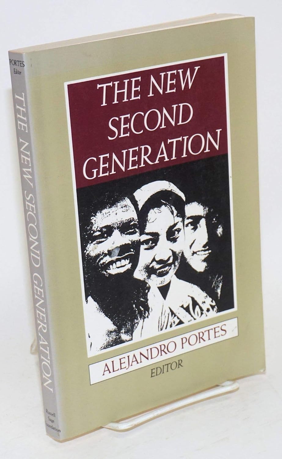 The New Second Generation: Portes, Alejandro: 9780871546845: Amazon.com ...