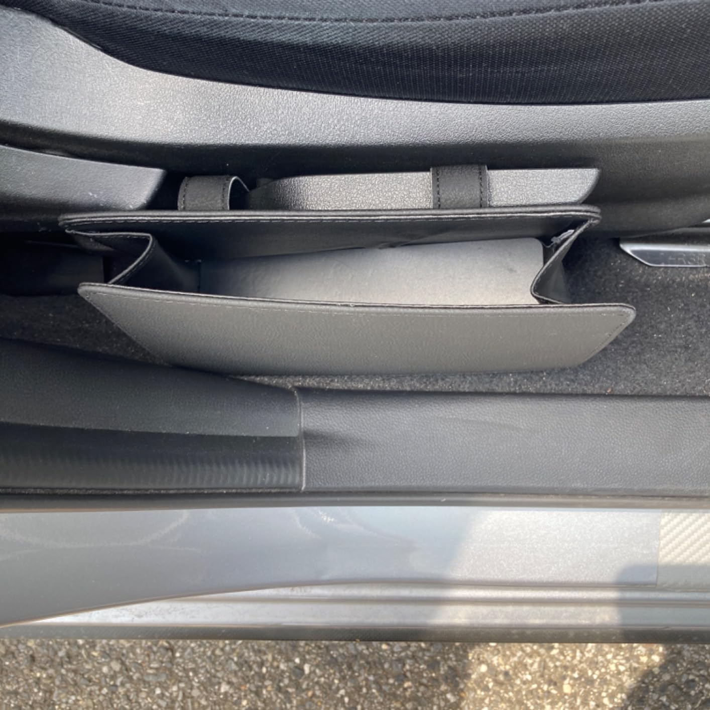 Amazon.co.jp: geneX 車用ゴミ箱 車用収納ケース 多機能車ゴミ箱 レザー 車用収納ケース ソフト ドア収納 小物入れ 大容量 後部座席収納 簡単開閉 省スペース 耐久性 運転 ...