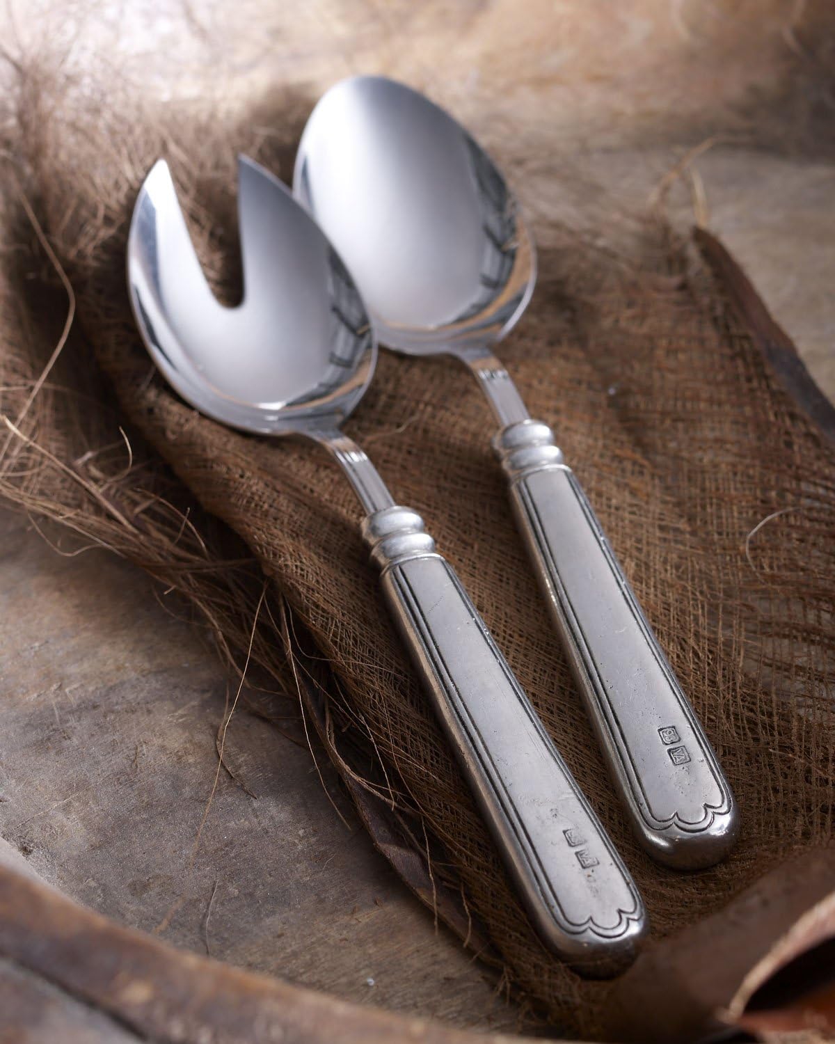 Amazon.com | Two-Piece Filet Pewter Hostess Set: Flatware Sets ...