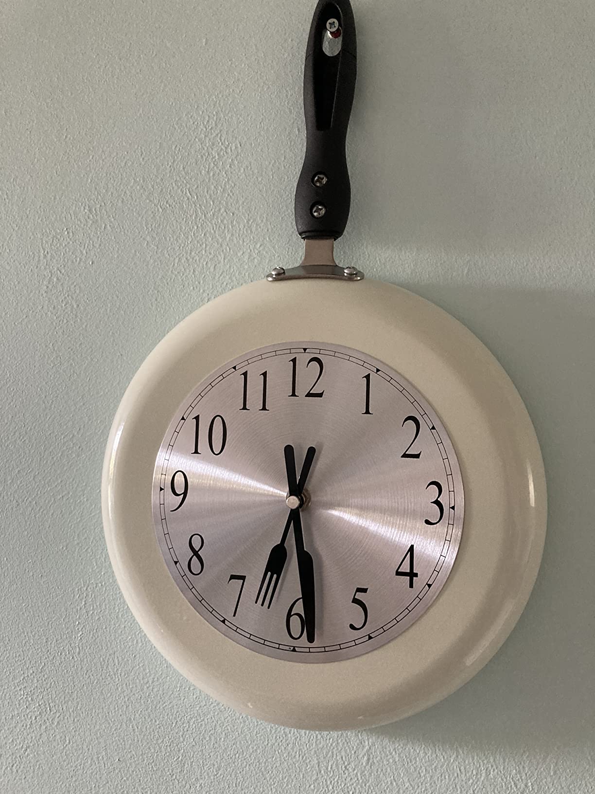 Premier Housewares Frying Pan Design Wall Clock, Metal, Cream, 6 x 26 x ...
