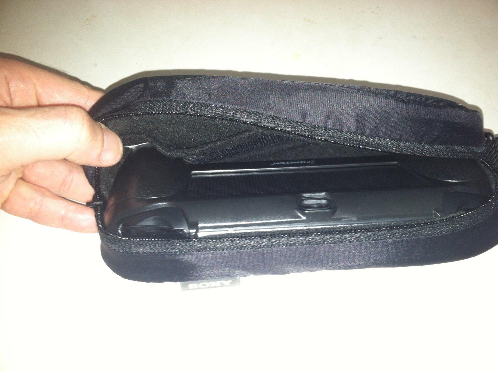 Soft case that will go over a grip? : r/vita