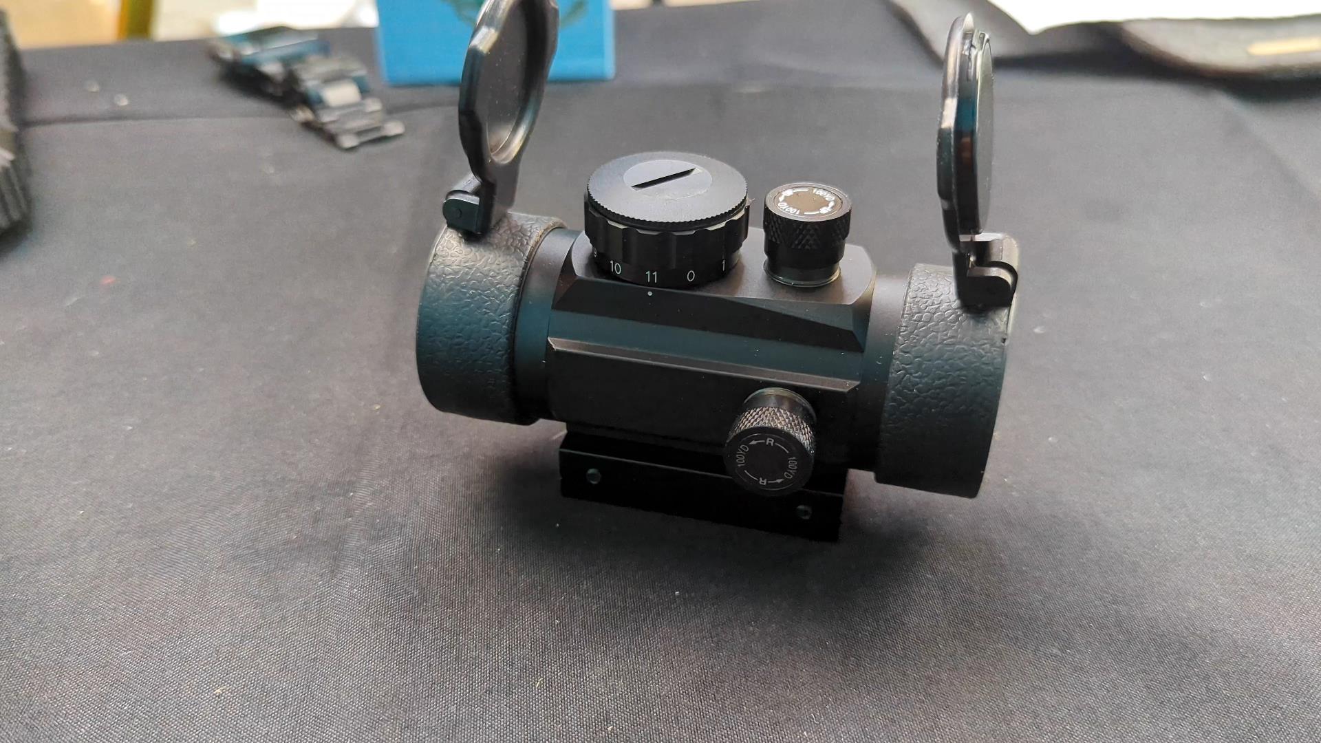 Watch EZshoot Red Dot Sight Auto On & Off Reflex on Amazon Live