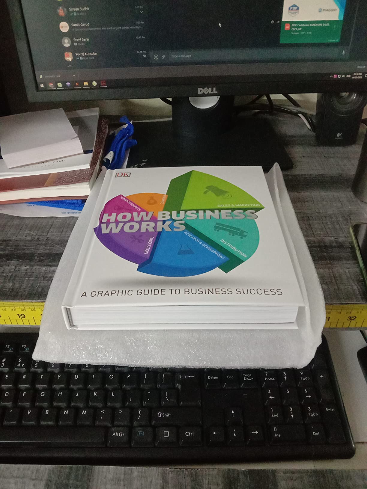 How Business Works: A Graphic Guide to Business Success : DK: Amazon.in ...
