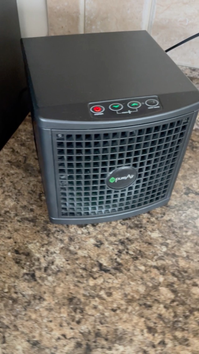 Watch Honest Review of Greentech pureAir 1500 Air Purifier on Amazon Live