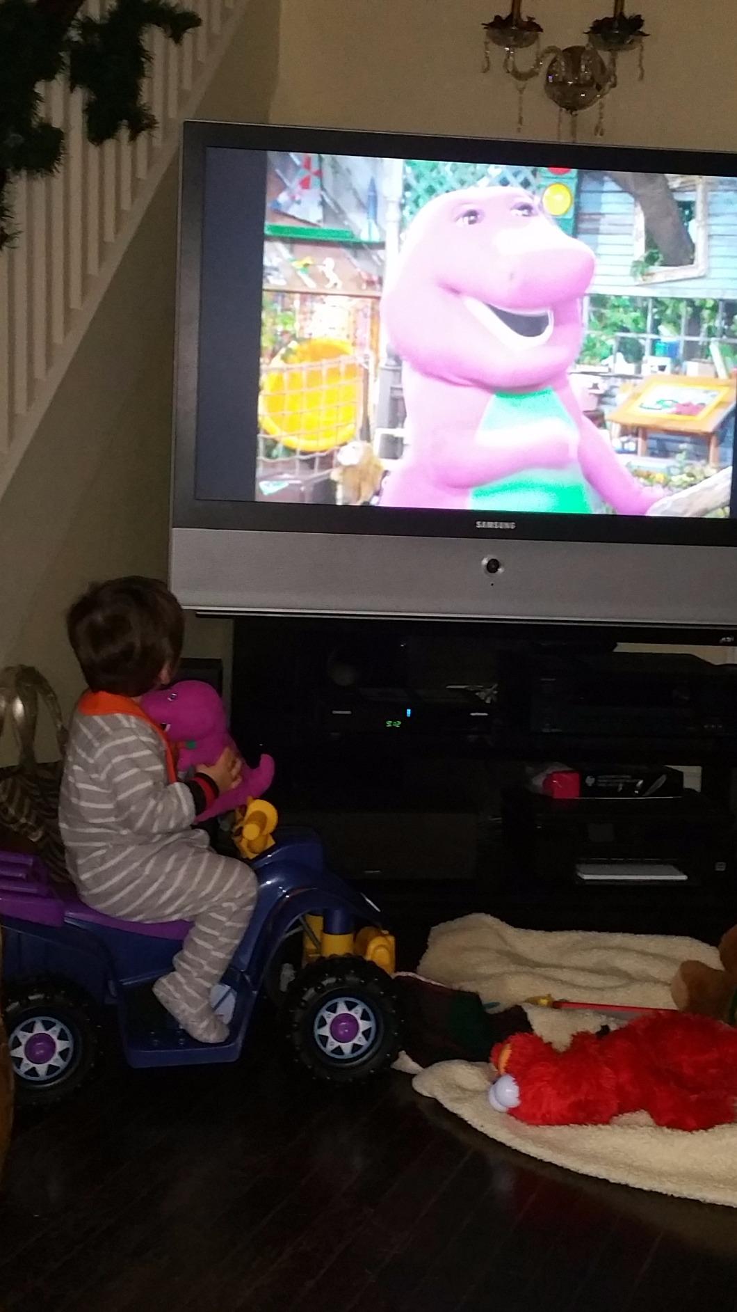 Amazon.com: Barney - Sacude tu cola de dinosaurio : Juguetes y Juegos