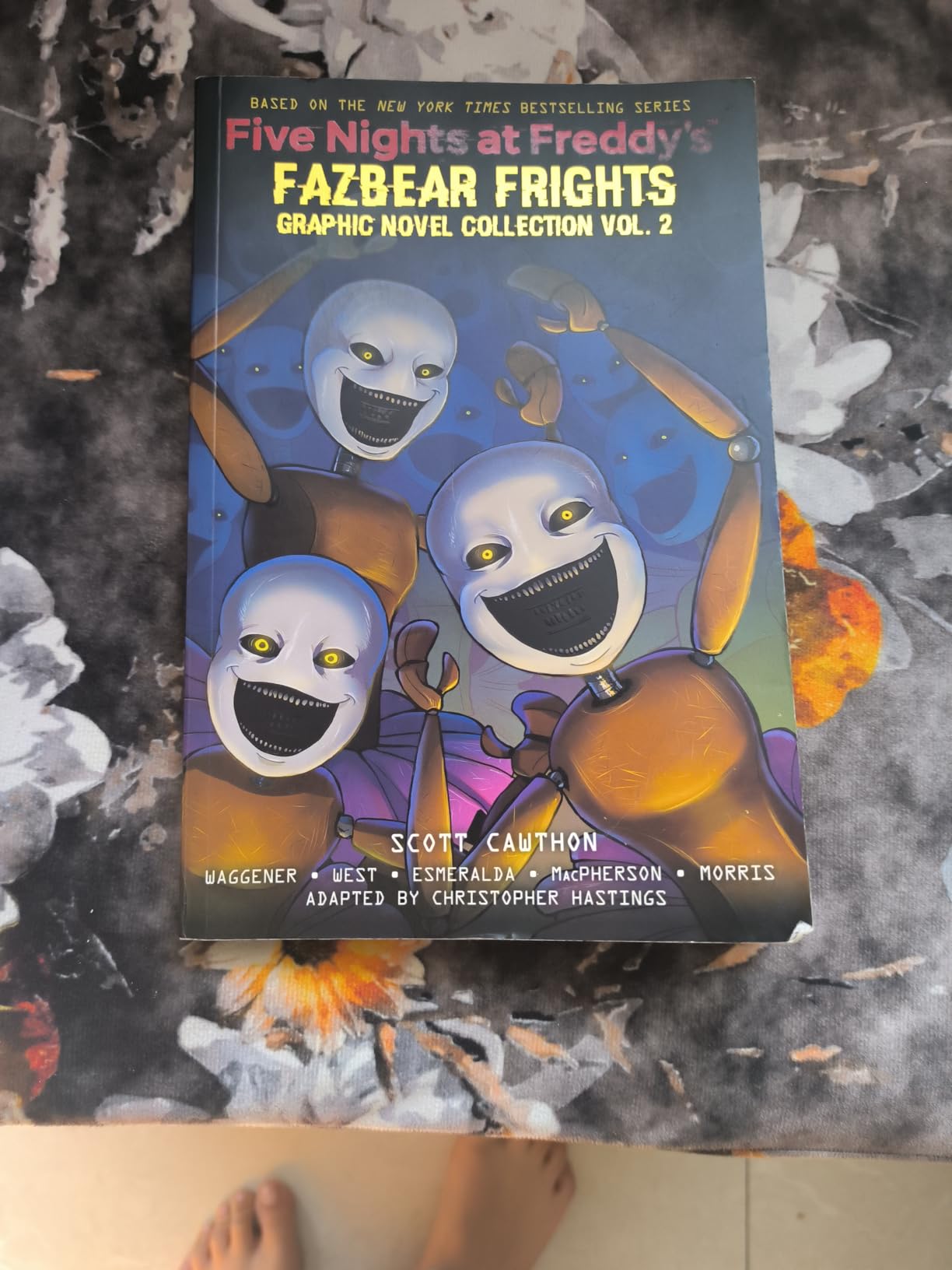 Five Nights at Freddys: Fazbear Frights Graphic Novel Collection #2 ...