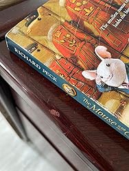The Mouse with the Question Mark Tail: Peck, Richard: 9780142425305 ...