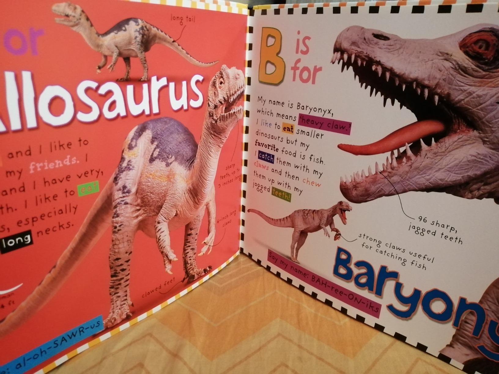 Dinosaur ABC : Roger Priddy: Amazon.in: Books