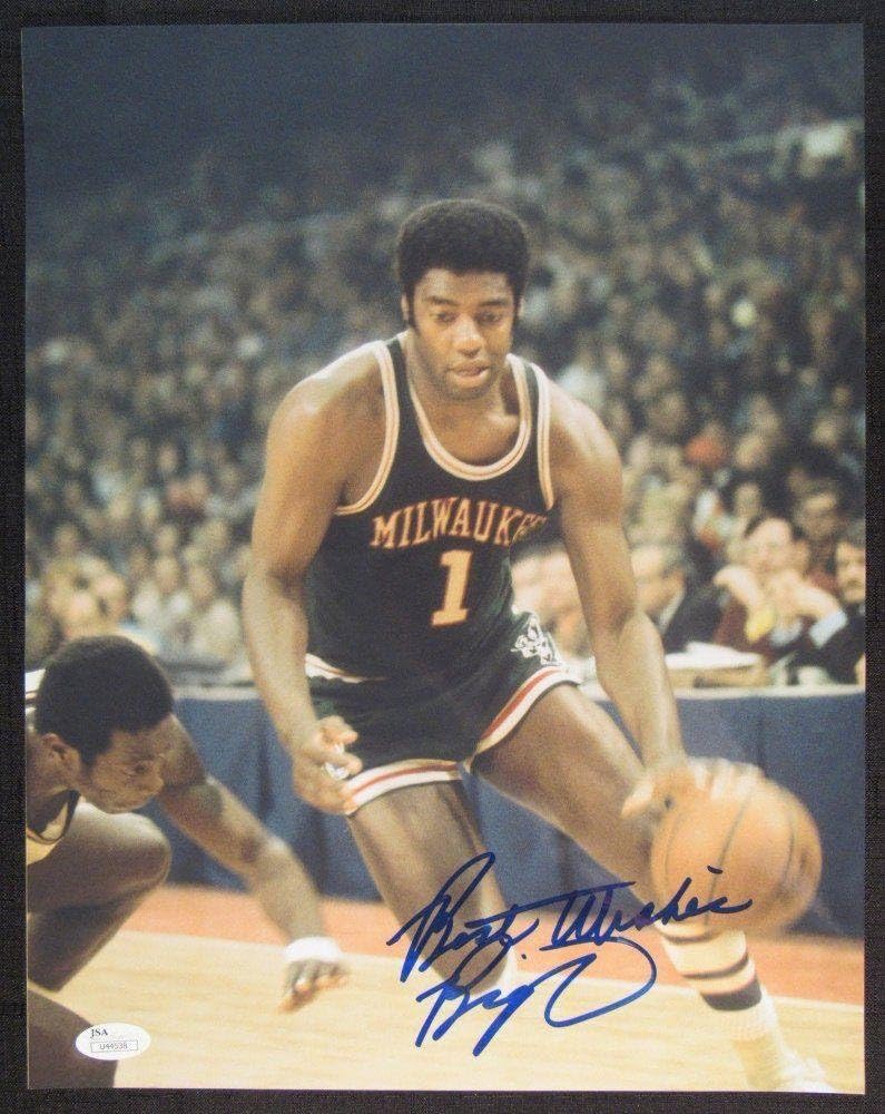 Autographed Robertson Photo - Autograph 11x14 U44538 - JSA Certified ...