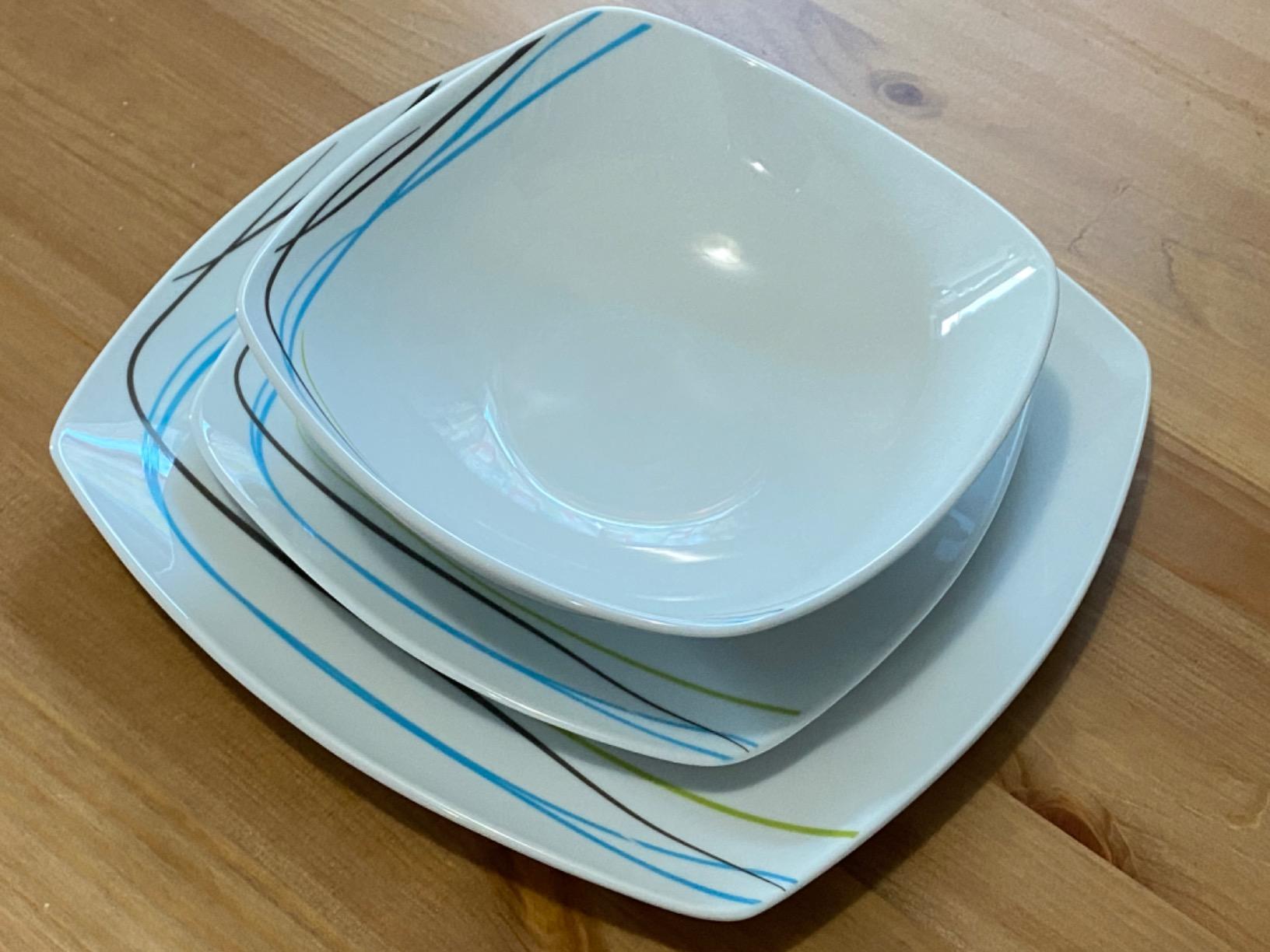 Amazon Basics 18-Piece Square Dinnerware Set, Dishes, Bowls, Service ...