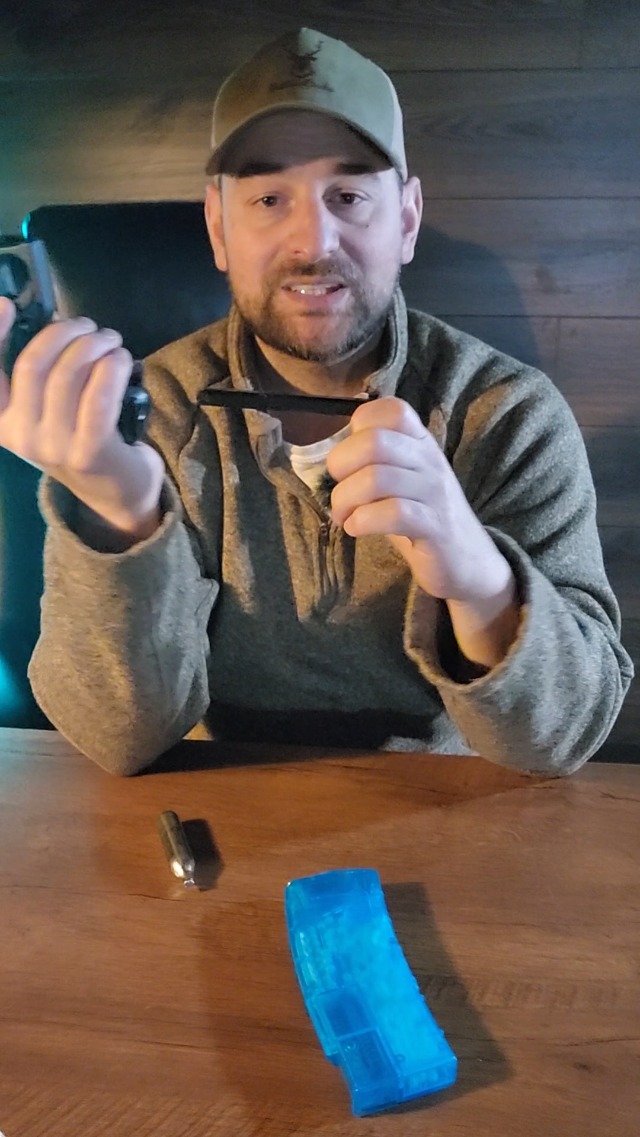 Watch Umerax Airsoft Glock Review on Amazon Live