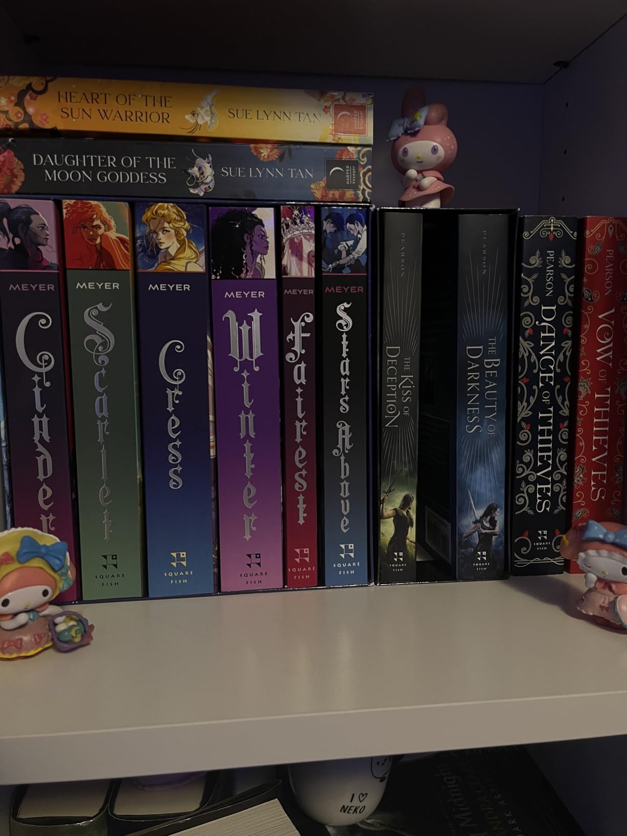 Amazon.com: The Lunar Chronicles Boxed Set: Cinder, Scarlet, Cress ...