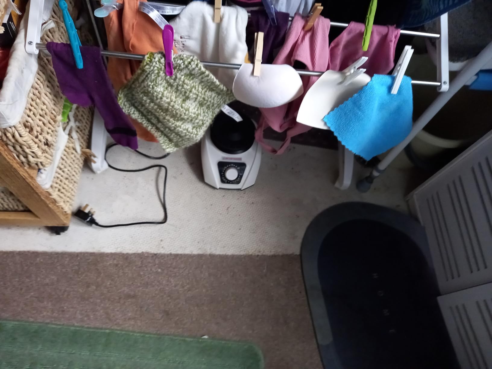 Electric Clothes Dryer Indoor, 1200W Energy-Efficient Apartment Clothes ...