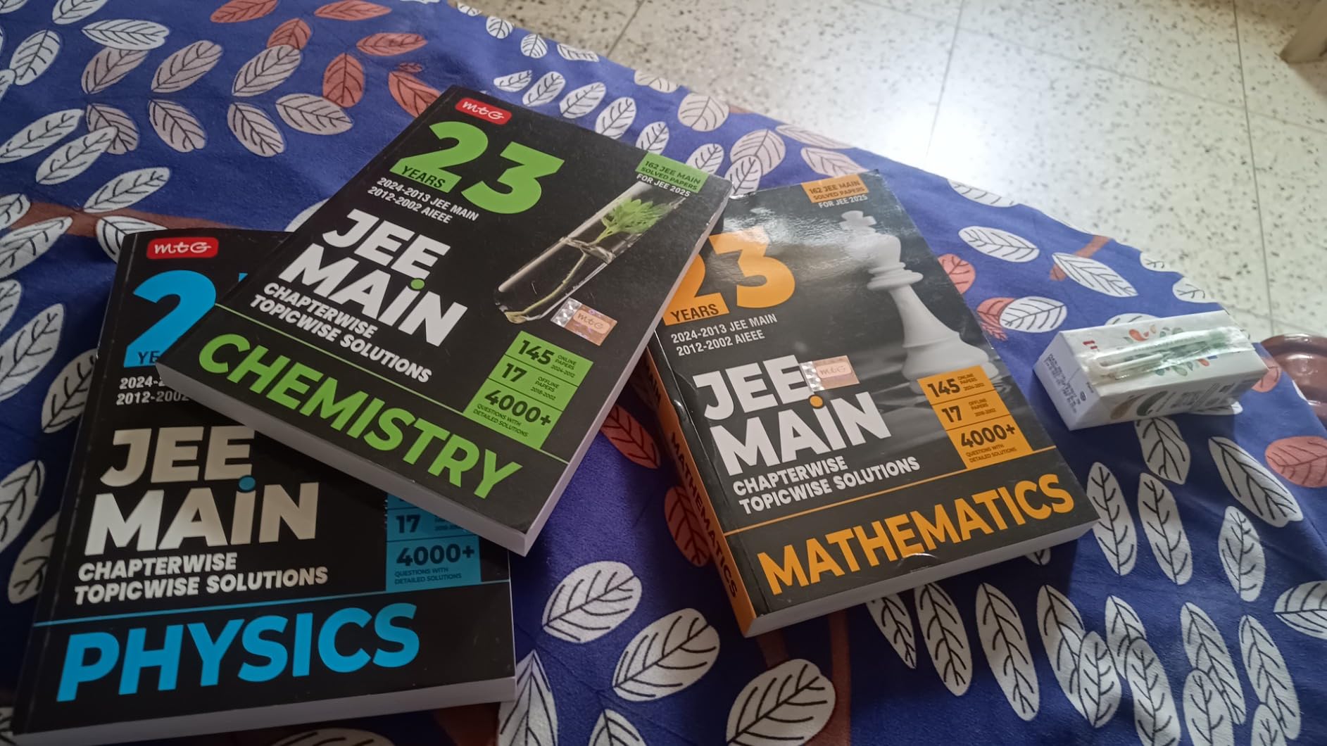 Buy MTG 23 Years JEE MAIN Chapterwise (2024-2002) Previous Years Solved ...