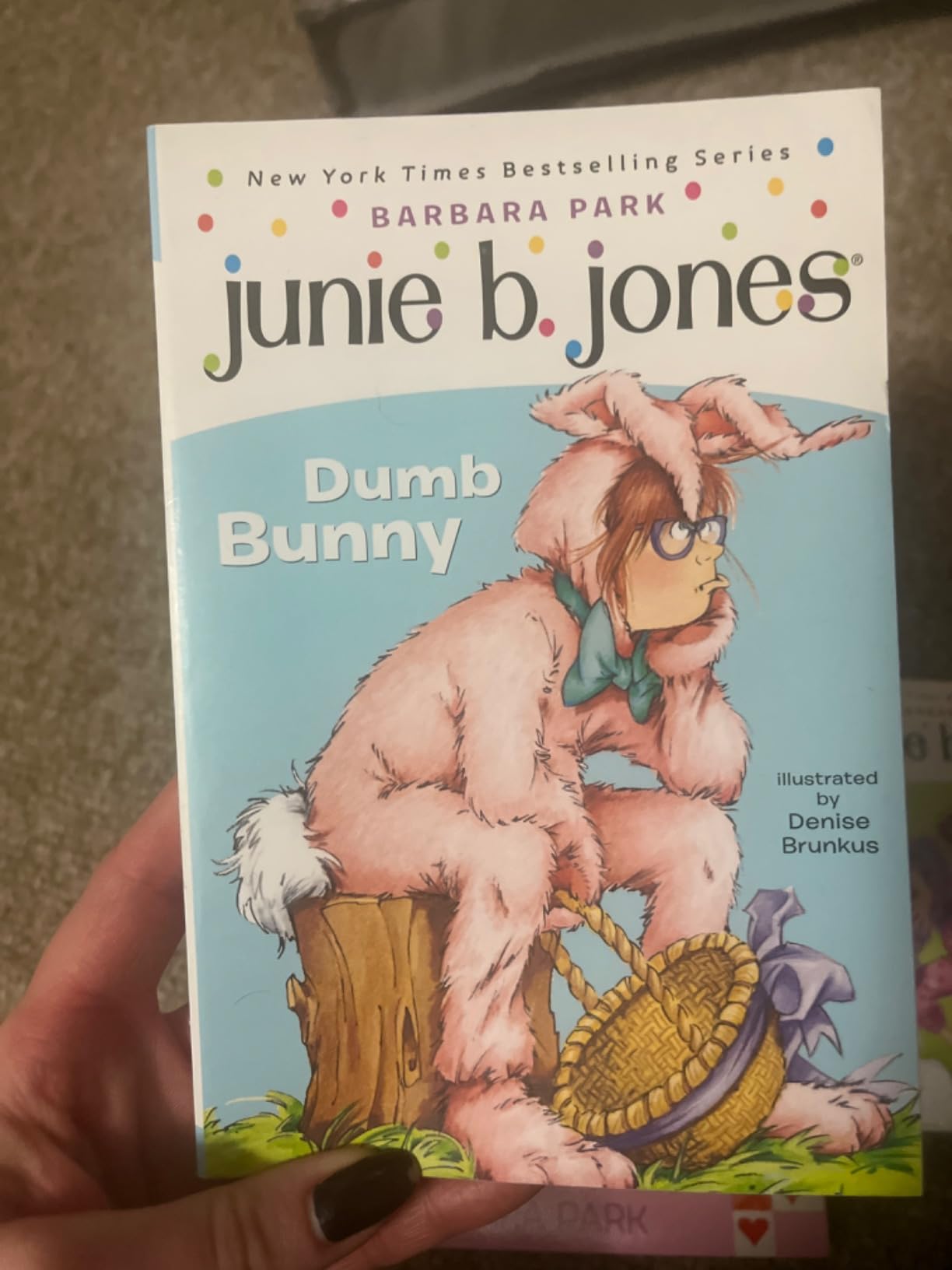 Amazon.com: Junie B., First Grader: Dumb Bunny (Book 27): 9780375838101 ...